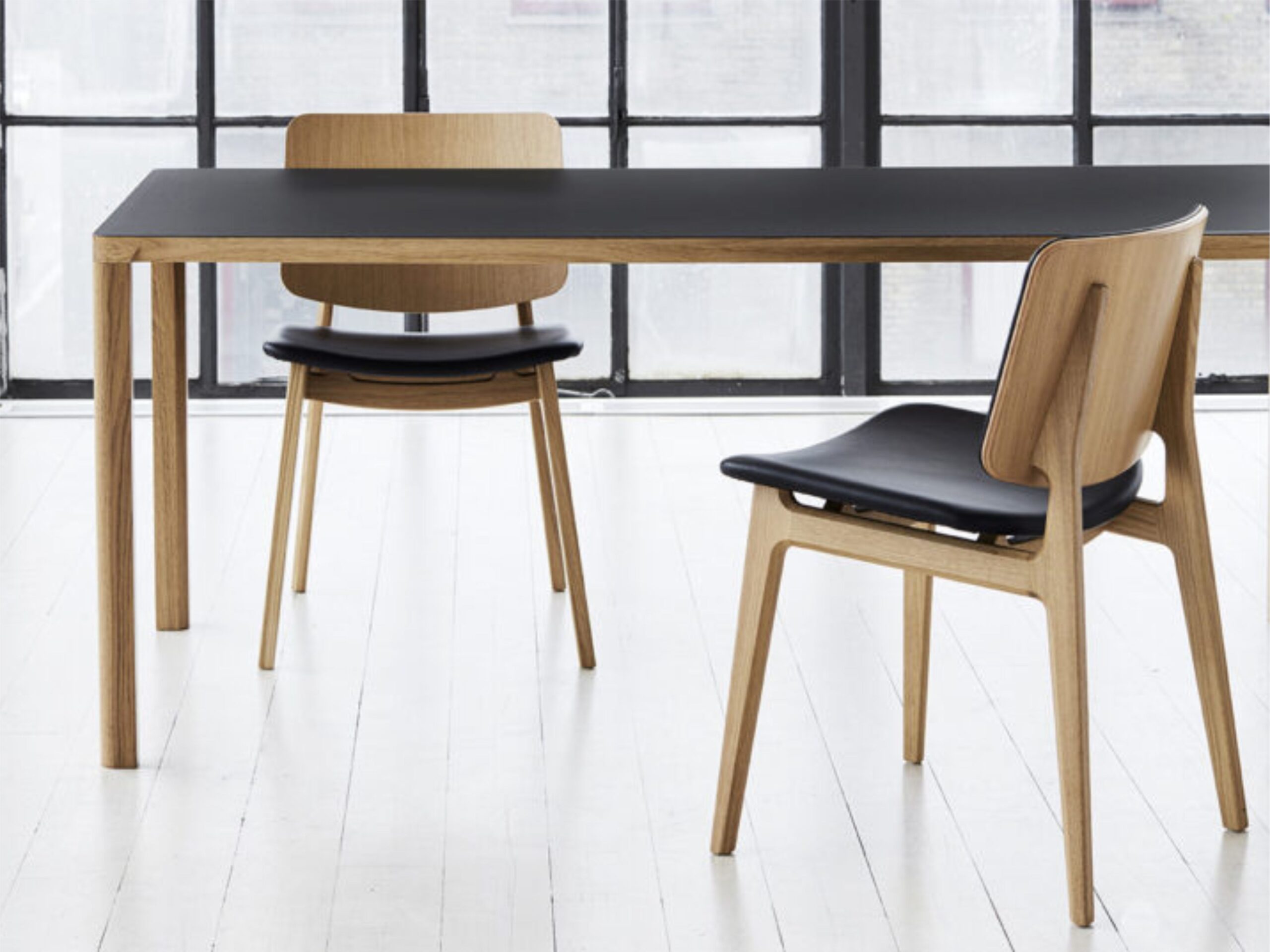 Slender Table - Møbel-Gruppen A/S